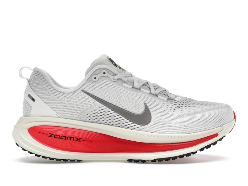 Nike Vomero 18 Platinum Tint Siren Red Light Smoke Grey Metallic Pewter ...