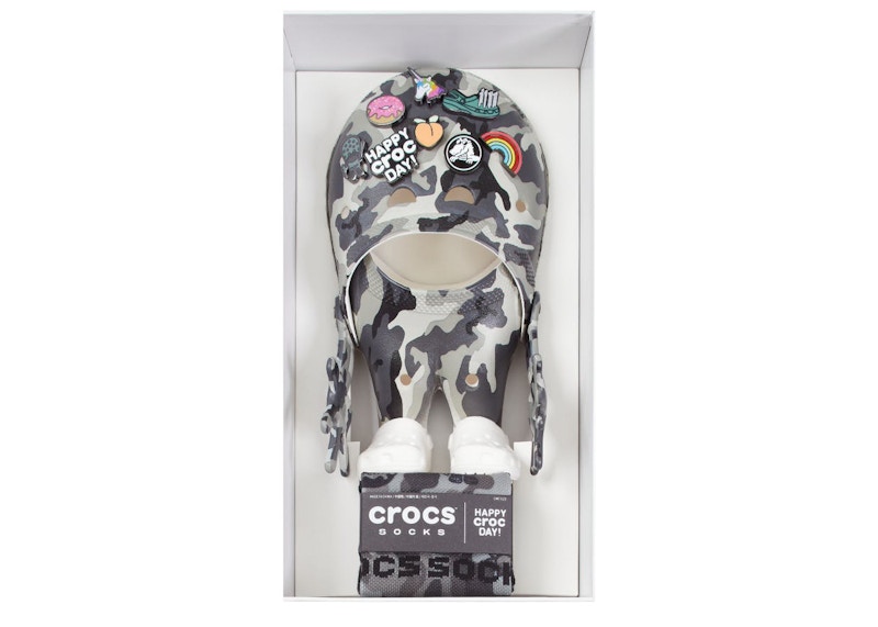 Crocs Lil' Classic Croc Day UK Figure Bundle - FW21 - US