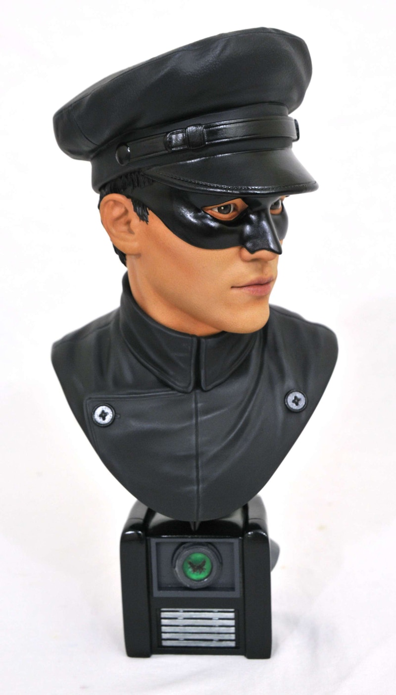 Kato Green Hornet DYNAMIC FORCES® GREEN HORNET & KATO STATUE