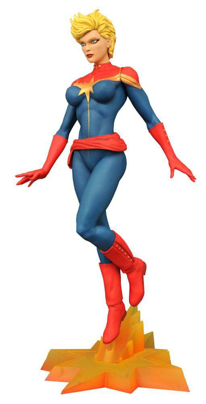 Diamond Select Toys Marvel Femme Fatales Captain Marvel PVC Statue - US