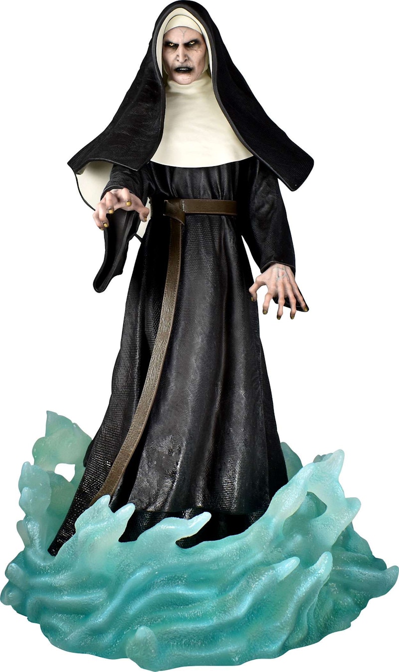 Diamond Select Toys The Conjuring Gallery The Nun (Valak) PVC Diorama ...