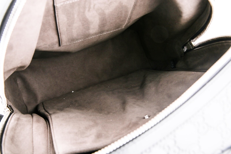 Gucci Signature Backpack GG Monogram Front Zipper Pocket/Embossed Black ...