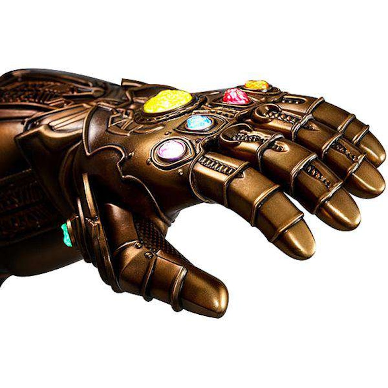 Hot Toys Marvel Avengers Infinity War Infinity Gauntlet Infinity War Light-Up Replica Statue - US