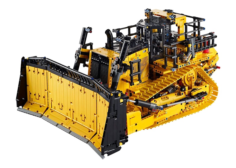 LEGO Technic App-Controlled Cat D11 Bulldozer Set 42131 Yellow/Black ...