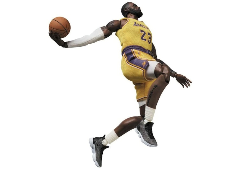 MAFEX NBA LA Lakers Lebron James Action Figure - SS21