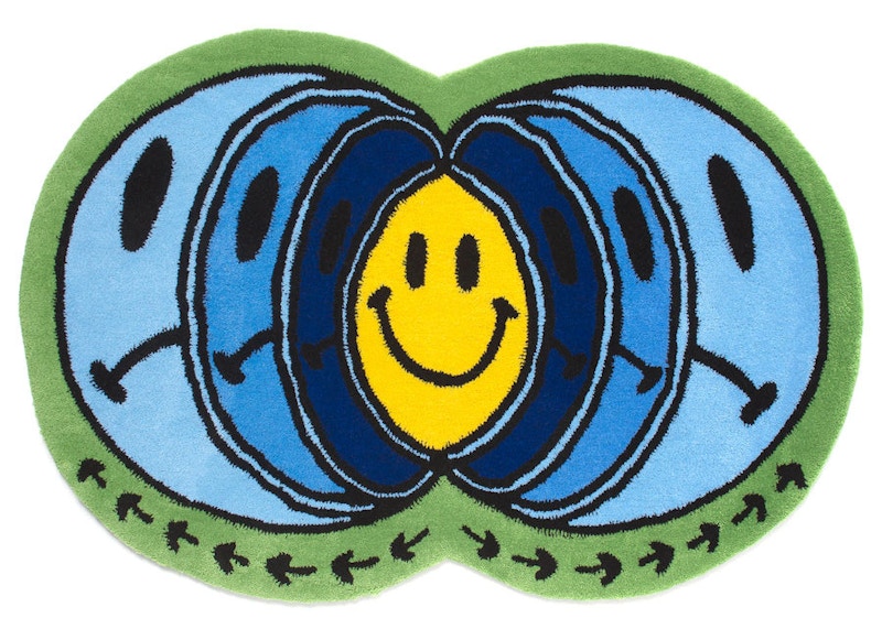 Market Smiley Look Within Rug - US