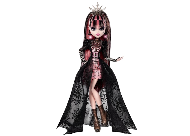 Mattel Monster High Howliday™: Winter Edition Draculaura™ Doll - FW22 - US