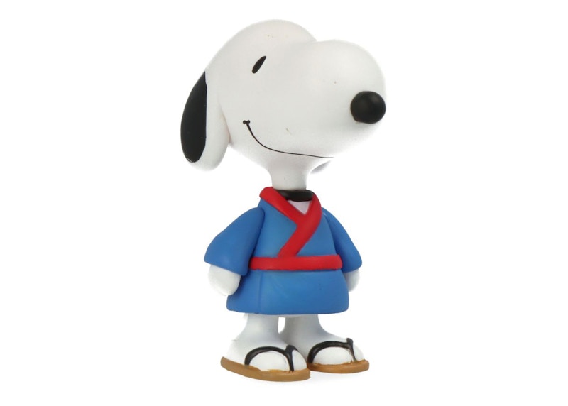 Medicom UDF Peanuts Series 12- Yukata Snoopy Figure Blue - US