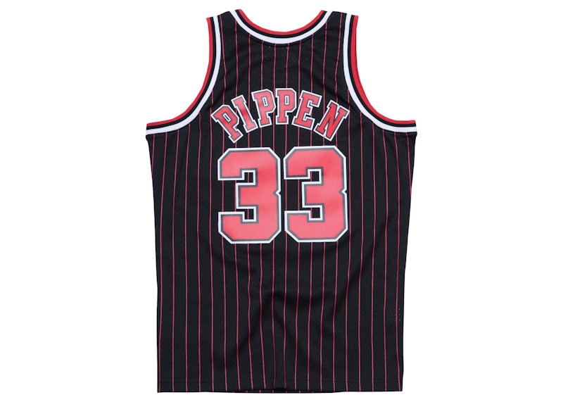 Mitchell & Ness Chicago Bulls Alternate 1995-96 Scottie Pippen Swingman ...