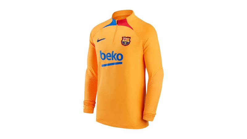 Nike Barcelona 2021/22 Strike Drill Raglan Quarter-Zip Long Sleeve Top ...