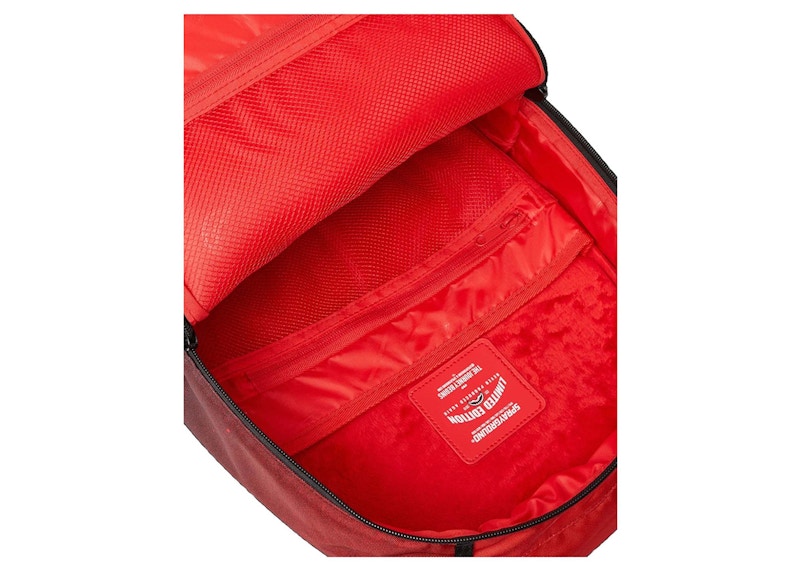 Sprayground x Family Guy Cleveland Shark (DLXSR) Backpack Red – DE