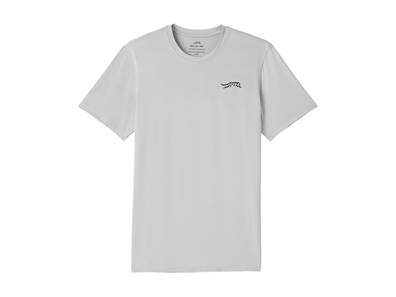 Sun Day Red x Tiger Woods Performance Short Sleeve Tech Tee Shark Skin ...