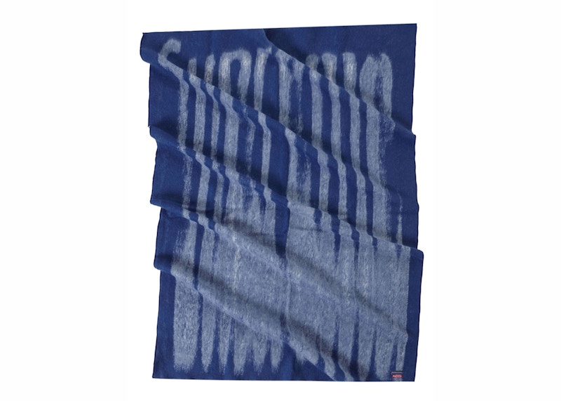 Supreme Blurred Logo Blanket Blue - FW23 - US